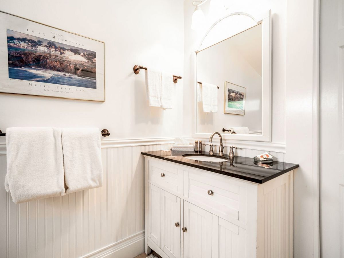 Mendocino Cottages With Ocean View - Agate Cove Inn™